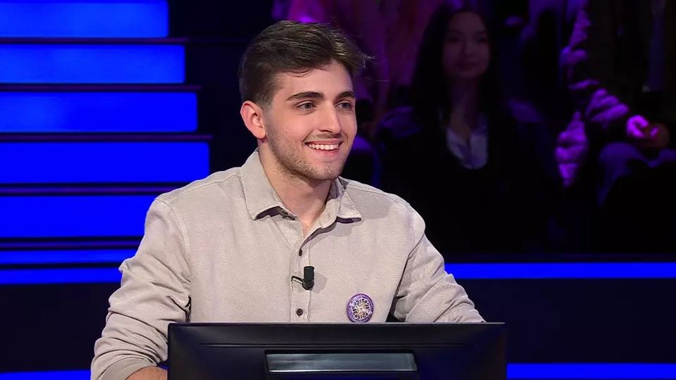 17 yaşındaki bir pilot, küçük bir uçakla “dünyanın çevresini tek başına ...